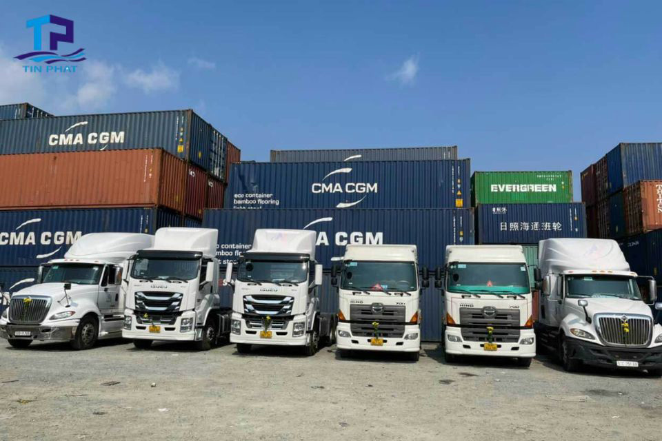Xe Container 40 Feet - Kích Thước, Tải Trọng & Ứng Dụng Thực Tế